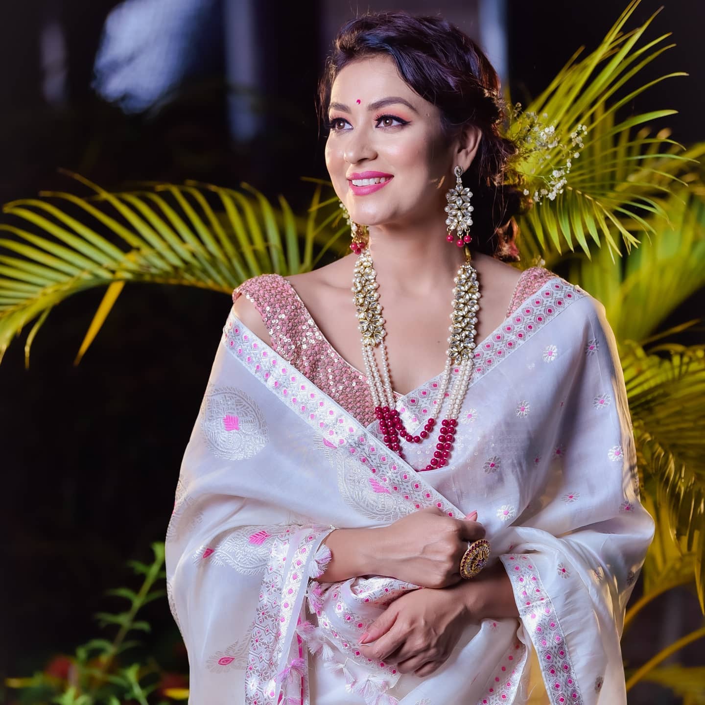 মোহময়ী অভিনেত্ৰী ৰিম্পী দাস, শ্বেয়াৰ কৰিলে আকৰ্ষণীয় ফটো, ছচিয়েল ...