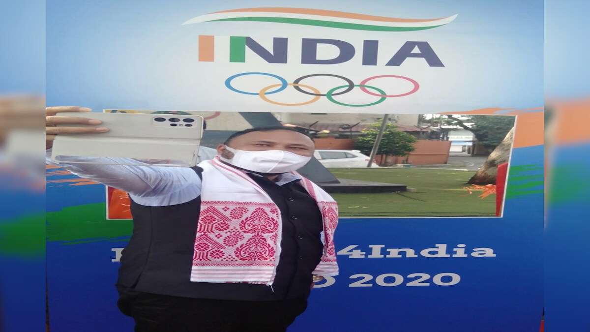 sports-minister-bimal-bora-opened-selfie-zones-at-nehru-stadium-and ...