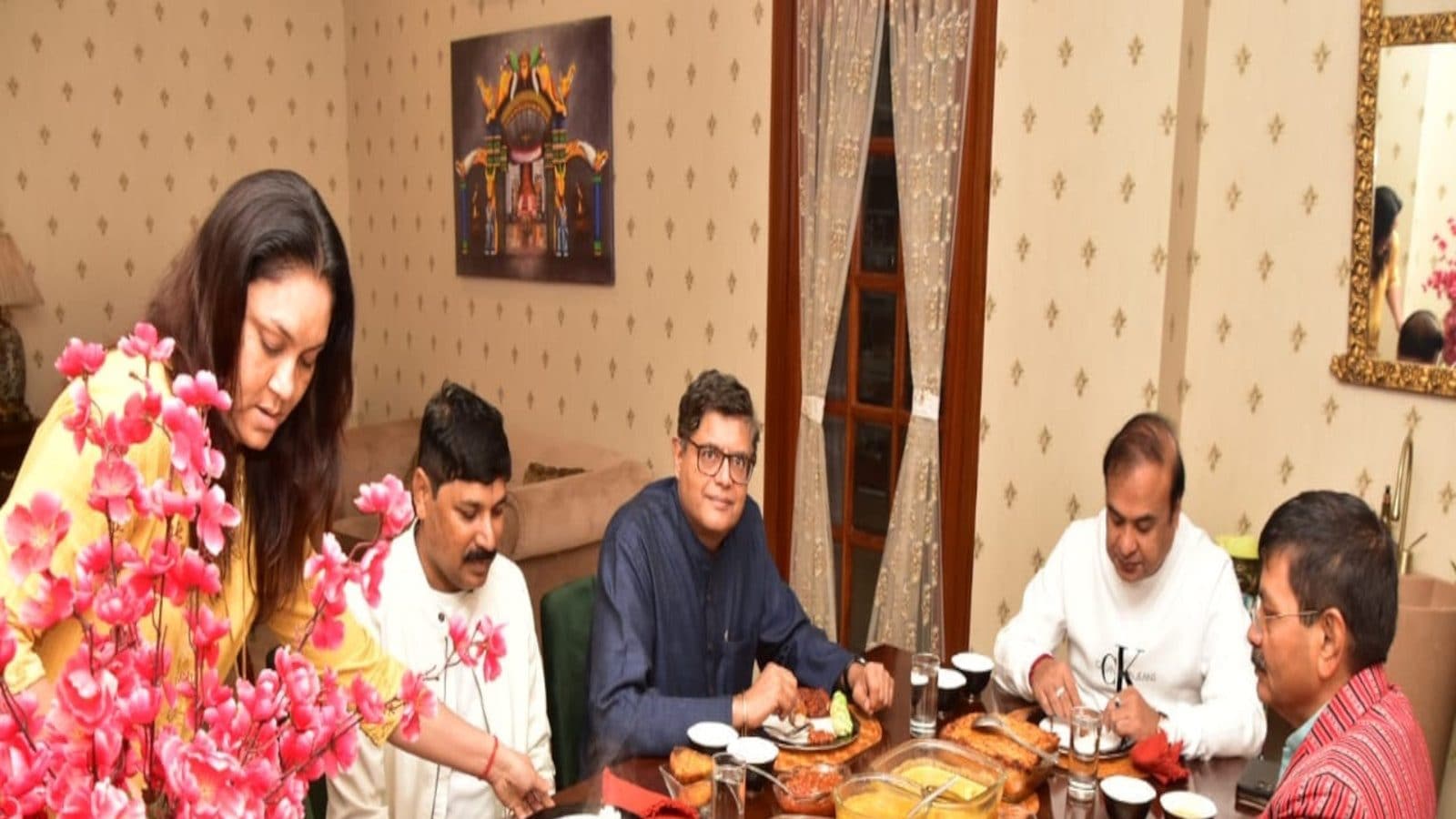 cm himanta biswa sarma and wife riniki bhuyan sarma recieved baijayanta ...