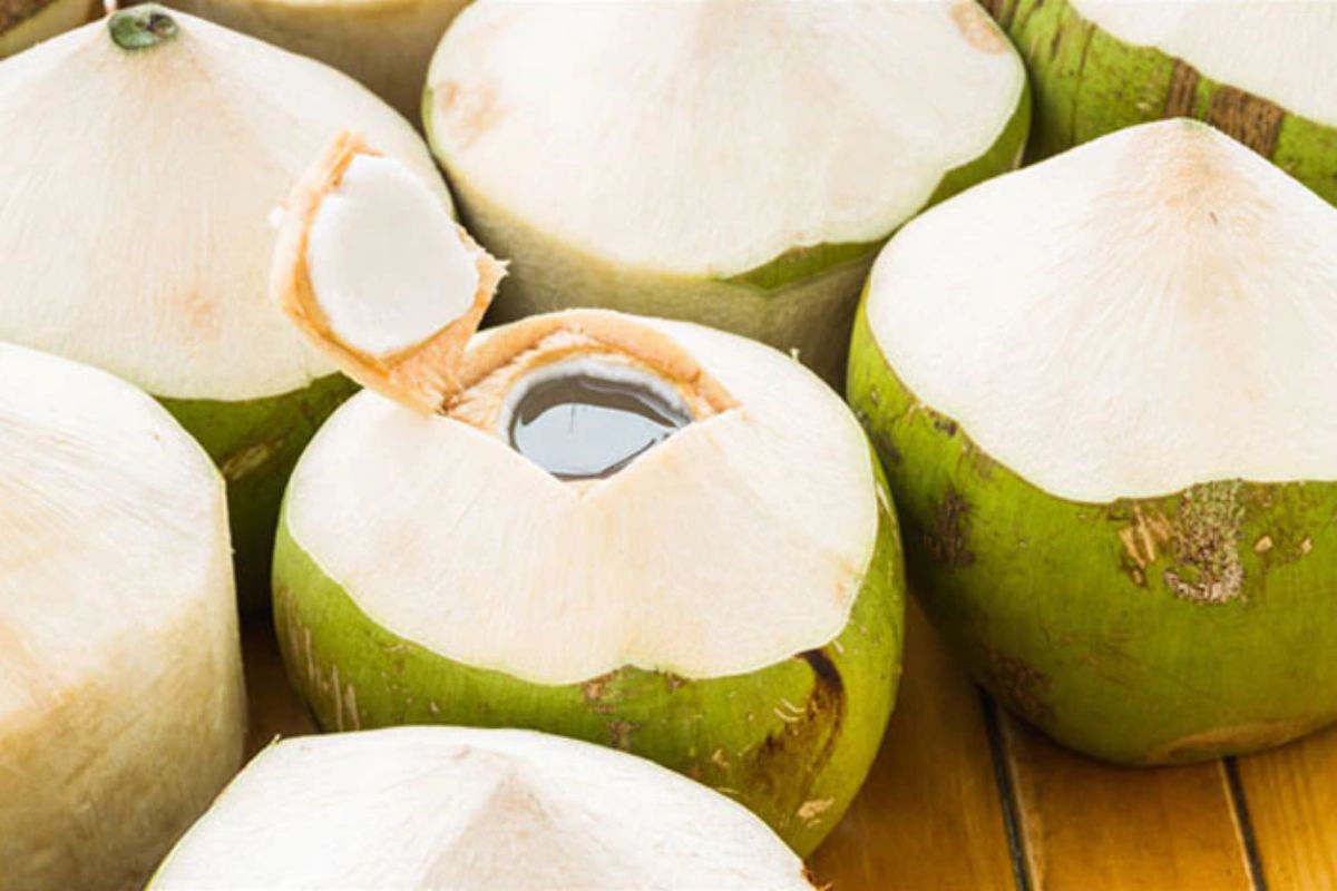 গৰম দিনত ডাবৰ পানী নিশ্চয় সকলোৰে প্ৰিয়! পিছে অতিমাত্ৰা ডাবৰ পানীয়ে ...