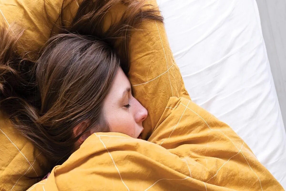 Real life Sleeping Beauty Sleeps 22 Hours a Day: এই মহিলাগৰাকীয়ে দিনত ...