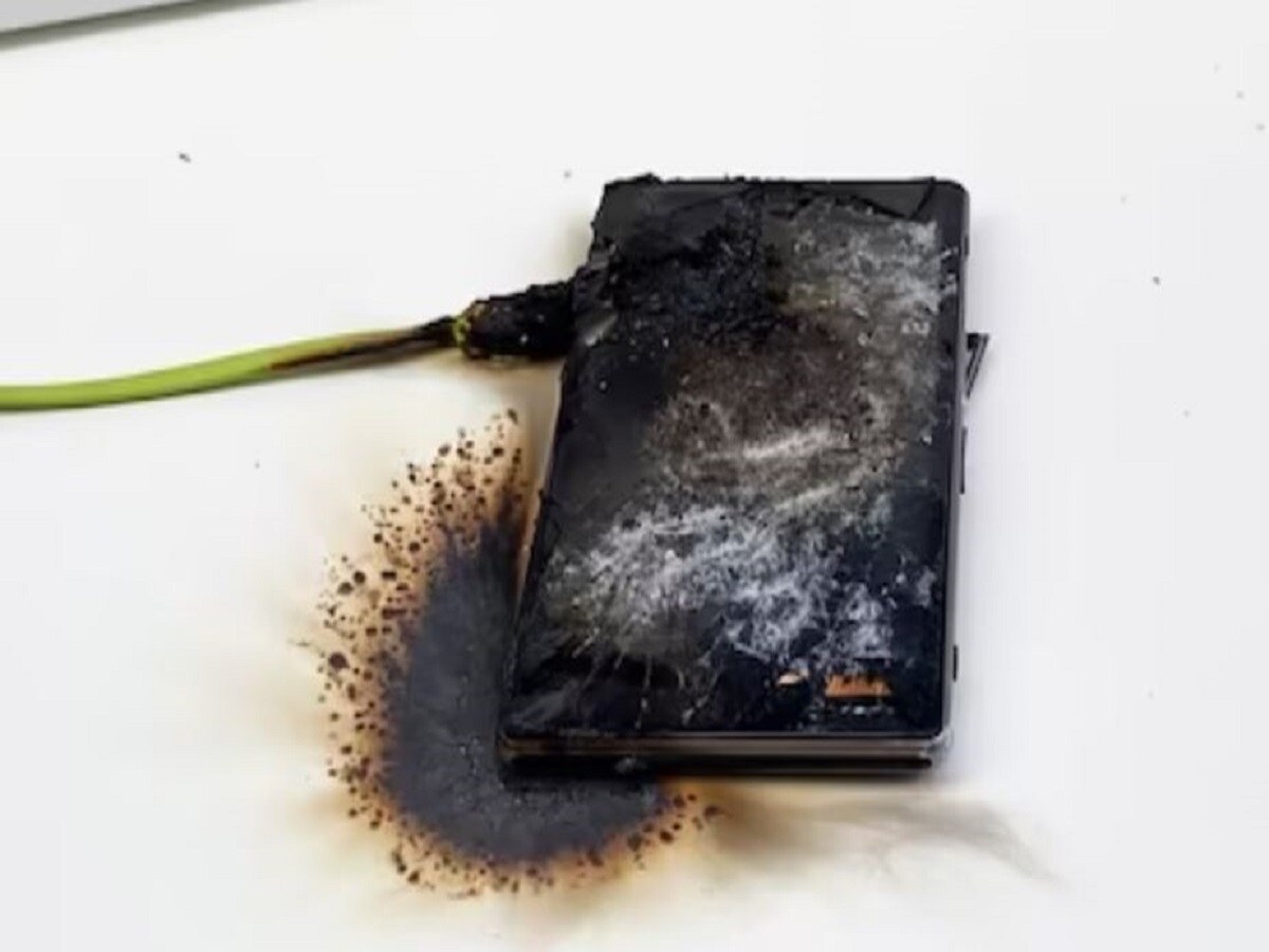 Mobile | Blast: মোবাইল ফোনত কিয় বিস্ফোৰণ হয় ? কি কি বিষয়ত সাৱধান হ'ব ...