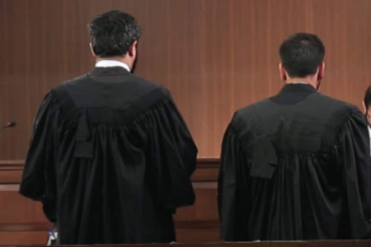 Why Doctors Wear White Coat And Lawyers Wear Black Coat at Isla ...