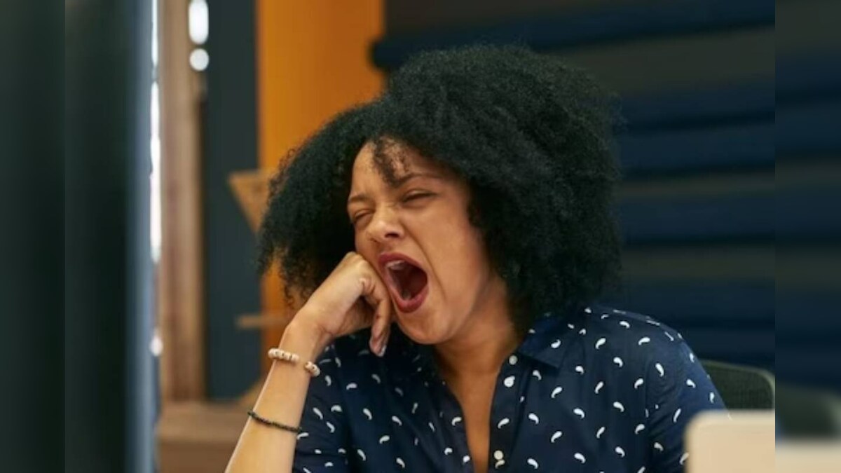 How to avoid sleepiness at work : অফিচত লাঞ্চ কৰি ডেস্কত আহি বহিলেই ...