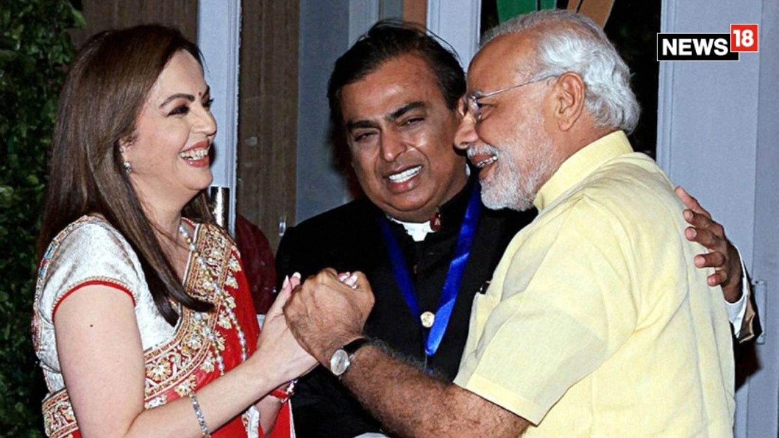 PM Narendra Modi congratulates Nita Ambani for the inauguration of ...