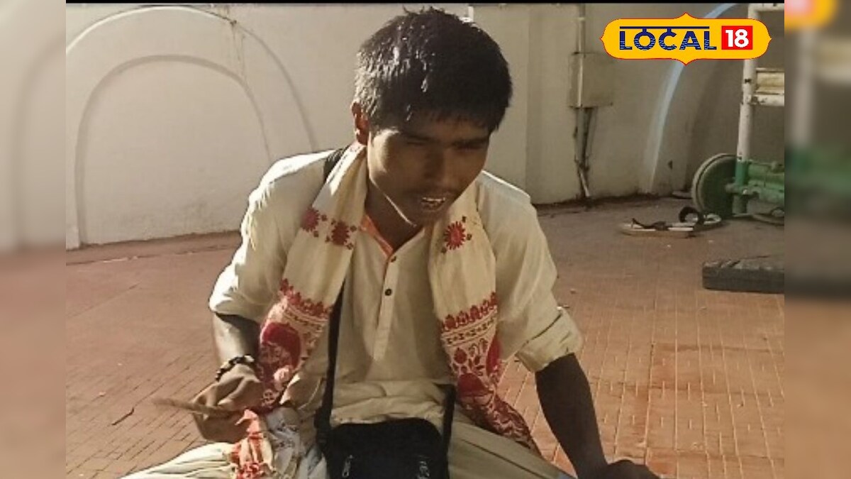 A physically disabled young man has fascinated thousands of devotees ...