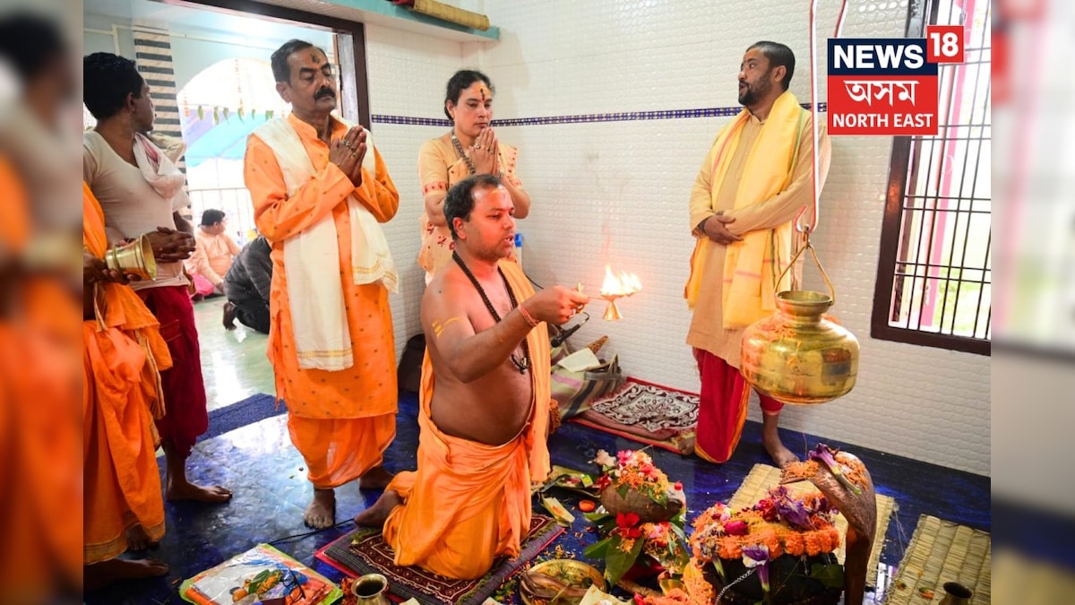 Panchdev Tirtha Mandir: জ্যোতিষী নলিনী ভট্টাচাৰ্যৰ দ্বাৰা ঘাঁহী-জাগিয়াল বেবেজীয়াত নৱনিৰ্মিত ...