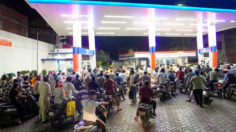 Petrol-Diesel Price: ভাৰতত মাত্ৰ ৪ টকাও নাবাঢ়িল পেট্ৰ’ল-ডিজেলৰ দাম ...