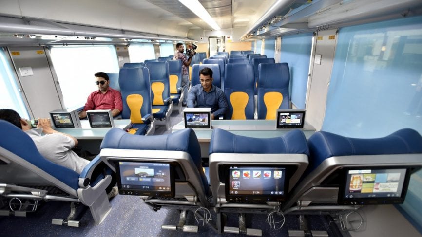 inside pics of india first corporate train tejas express, देश की पहली ...