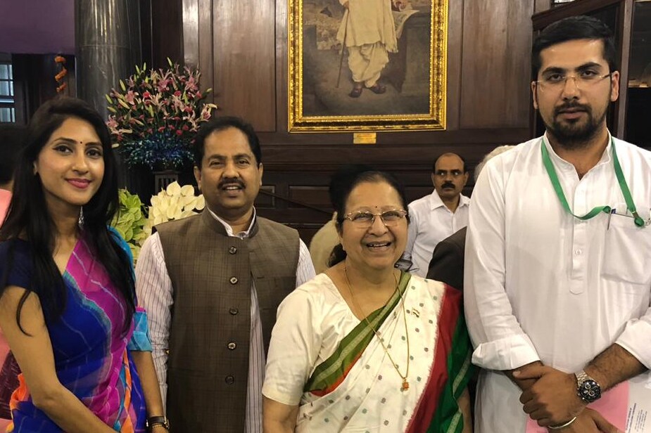 कांग्रेस MLA अदिति सिंह और अंगद सैनी की शादी से पहले की तस्वीरें आईं ...