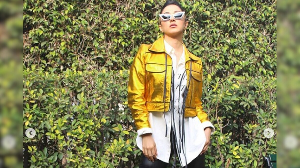 Kiara advani golden crop top fashion give tips to teenagers pictures ...