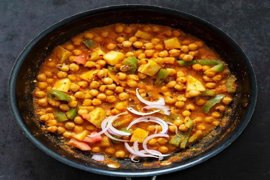रेसिपी: कड़ाही छोले मसाला खाकर उंगलियां चाटते रह जाएंगे सब - News18 हिंदी