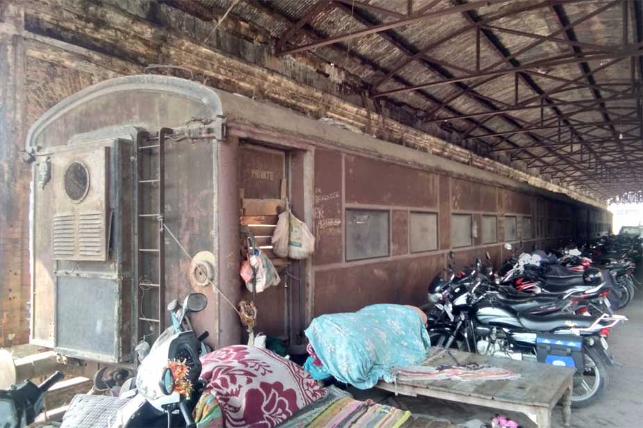 कभी रामपुर की शान हुआ करती थीं नवाब खानदान की ये गाड़ियां और सलून ...