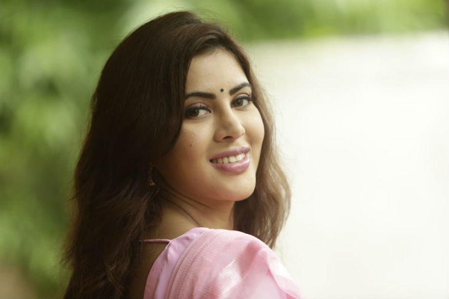 एक्ट्रेस सहर आफसा ने खोले भोजपुरी इंडस्‍ट्री में डेब्‍यू के राज, बोलीं ...