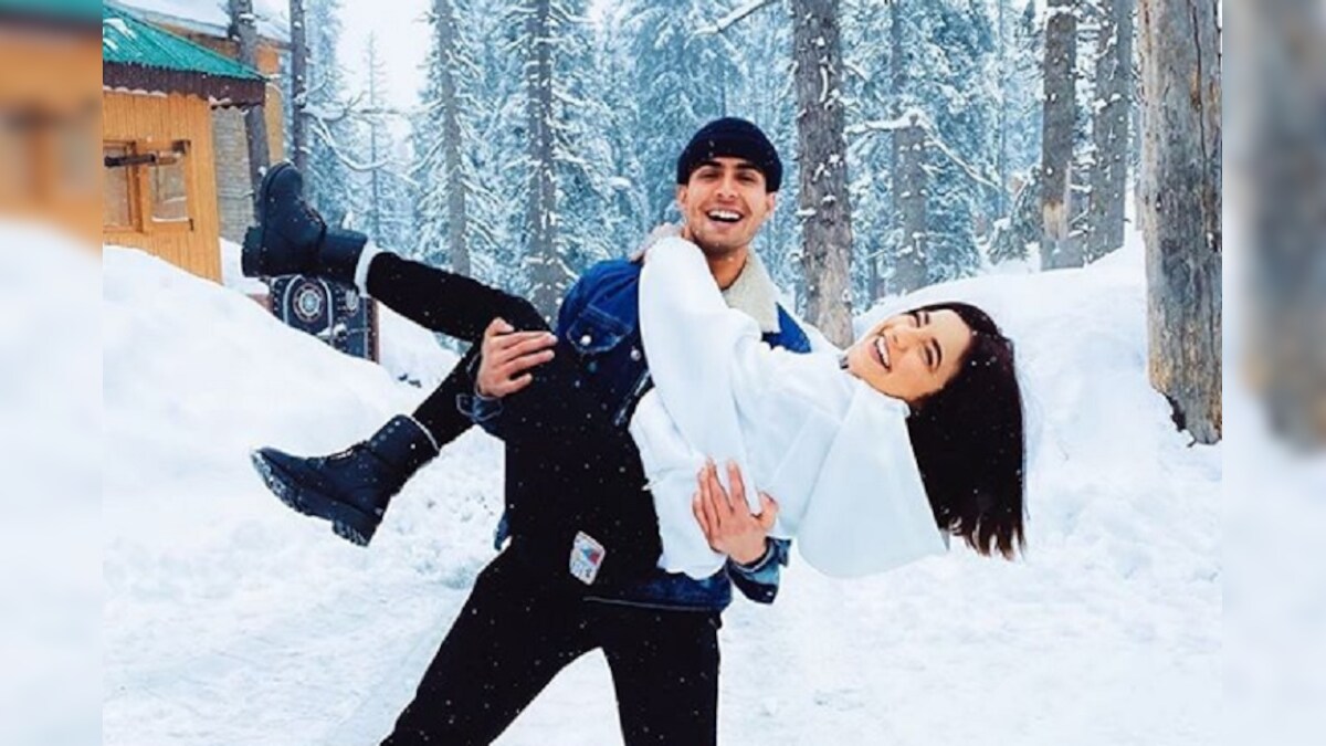 Instagram पर हुई मुलाकात, Tik Tok पर की डेटिंग, कुछ ऐसी है इस कपल की ...