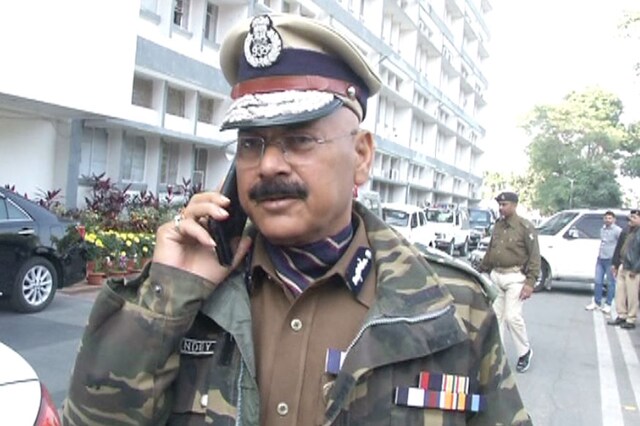झारखंड के पूर्व DGP डीके पांडेय की बढ़ी मुश्किलें, बहू ने दर्ज कराया ...