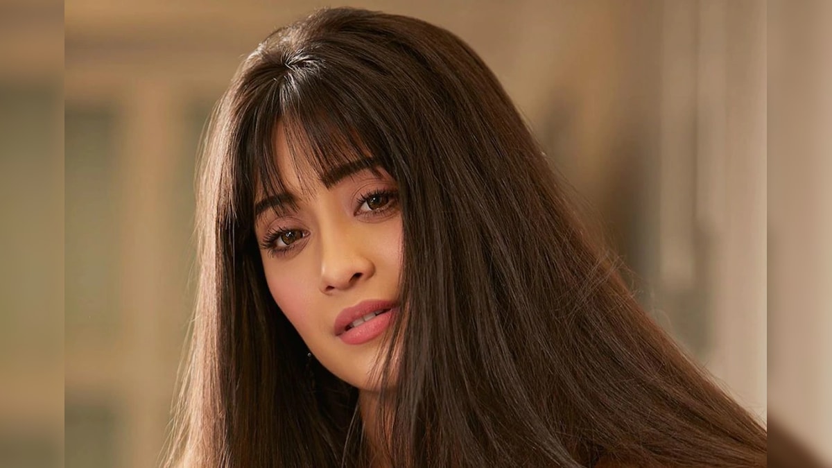 tv yeh rishta kya kehlata hai actress shivangi joshi bold beautiful photos - News18 हिंदी