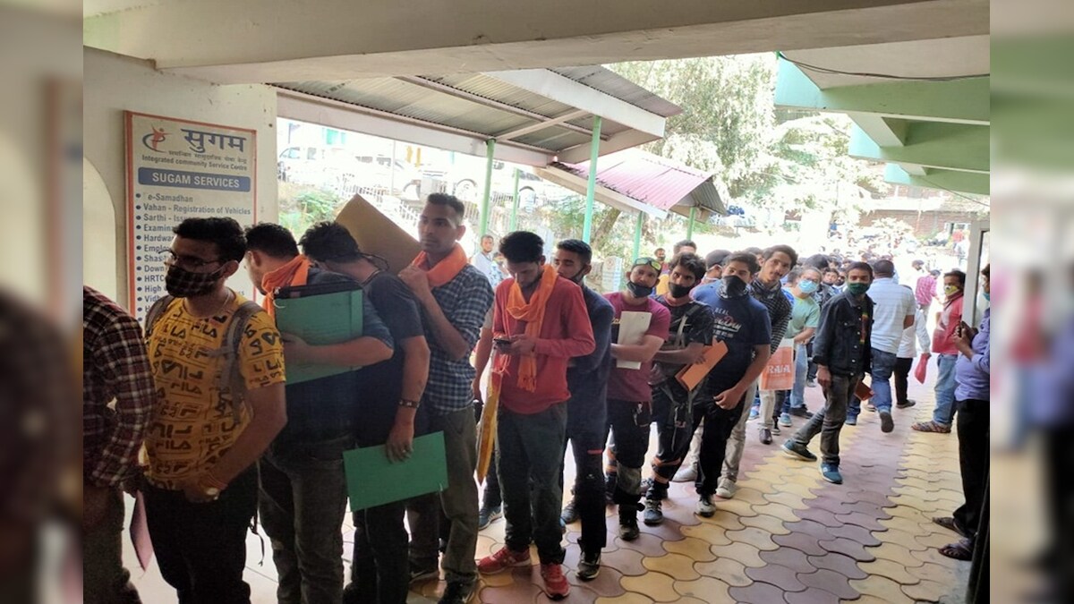 Driving Test in Kullu huge line seen at sdm hpvk