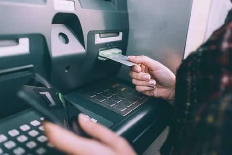 How does a green light work in Bank ATM know about ATM Card Slot At ...