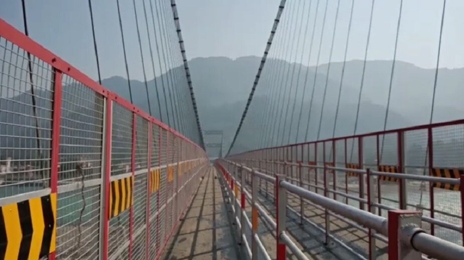 ऋषिकेश में पौड़ी और टिहरी को जोड़ने वाला जानकी सेतु तैयार, लोकार्पण का ...