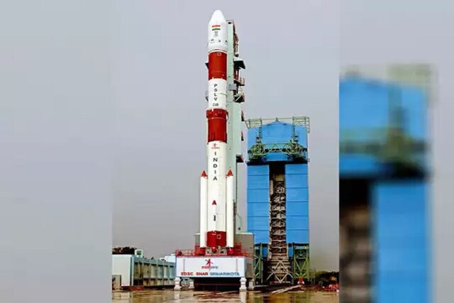 देश की ख़ुफ़िया आंख रखेगी दुश्मन पर पैनी नज़र, ISRO ने लॉन्च किया PSLV ...