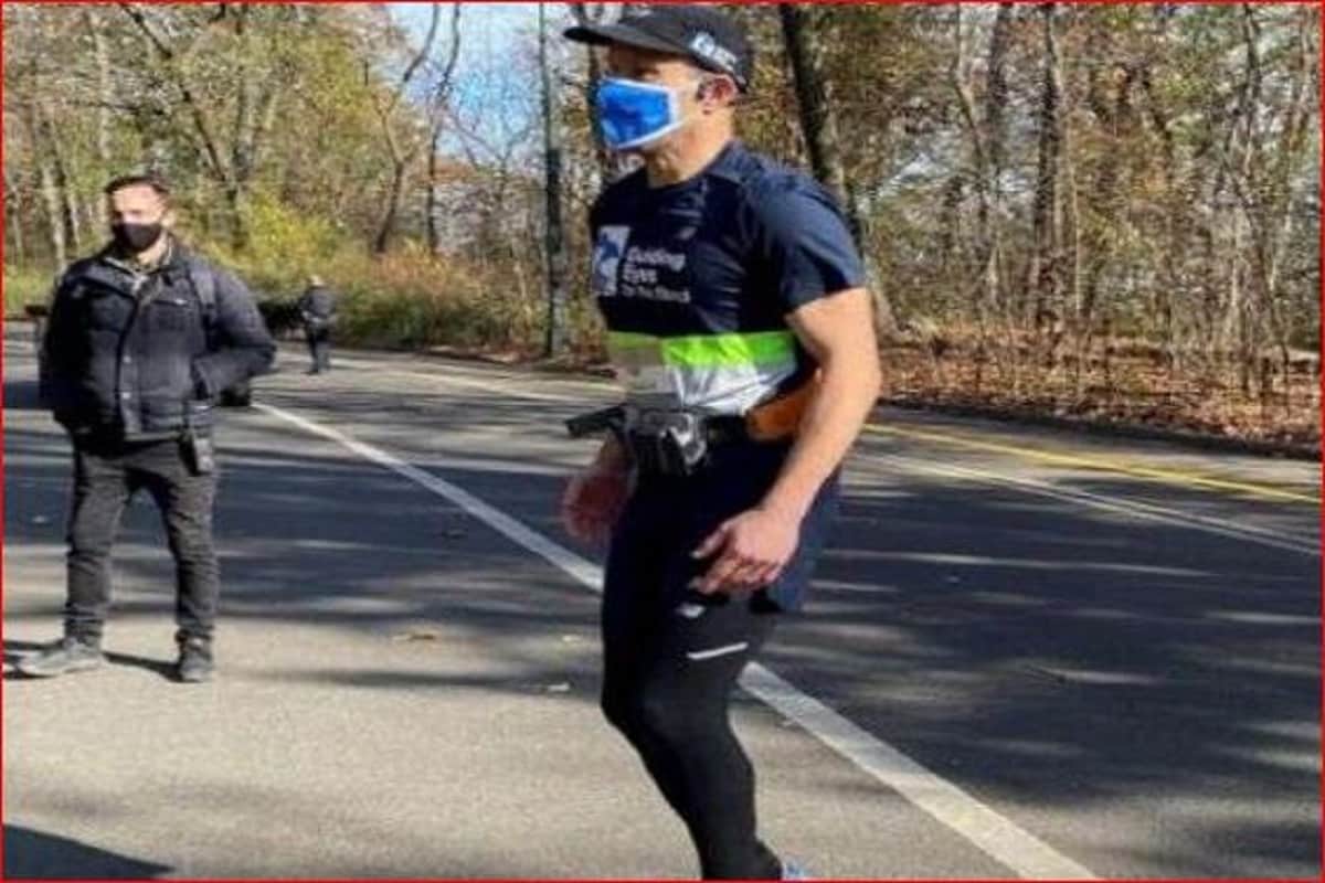 आंखें नहीं फिर भी पूरी की 5 किलोमीटर की दौड़, जानिए कैसे किया ये सब ...