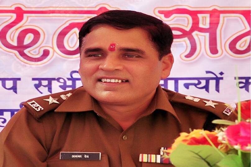BYE-BYE 2020: UP के इन IPS अफसरों पर योगी सरकार ने चलाया कार्रवाई का ...