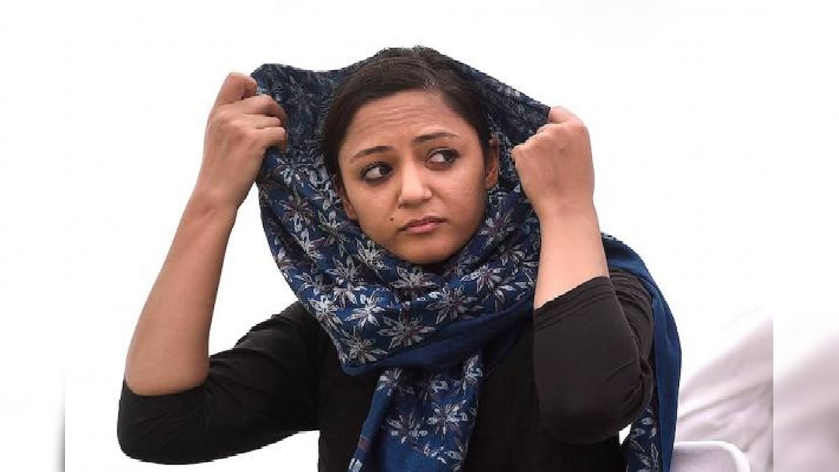पिता के एंटी नेशनल बताने पर शेहला राशिद बोलीं- वो बीवी को पीटने वाले ...