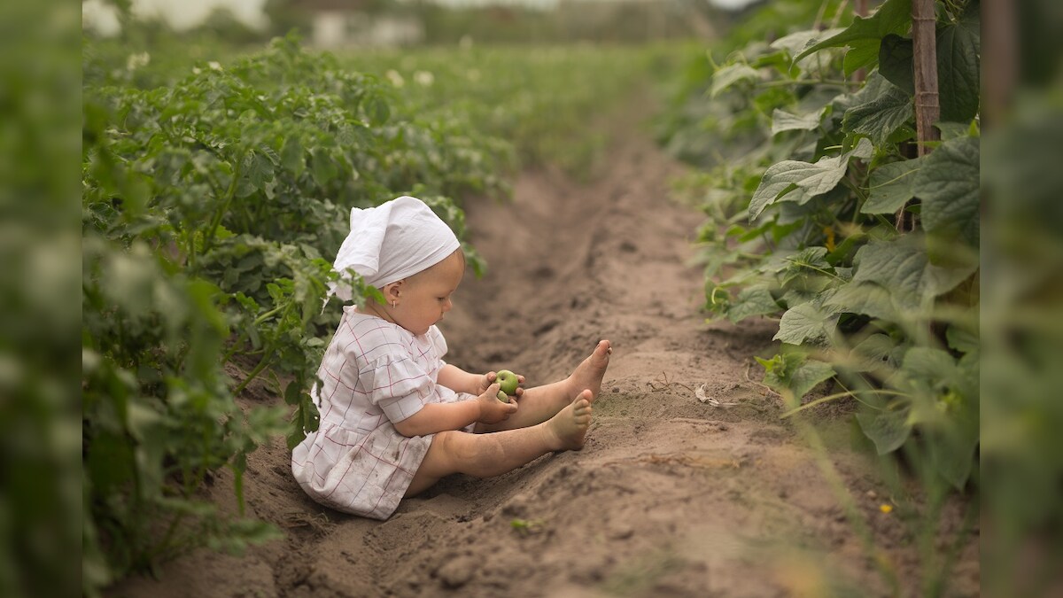 Get rid of the child's habit of eating soil in these ways – News18 हिंदी
