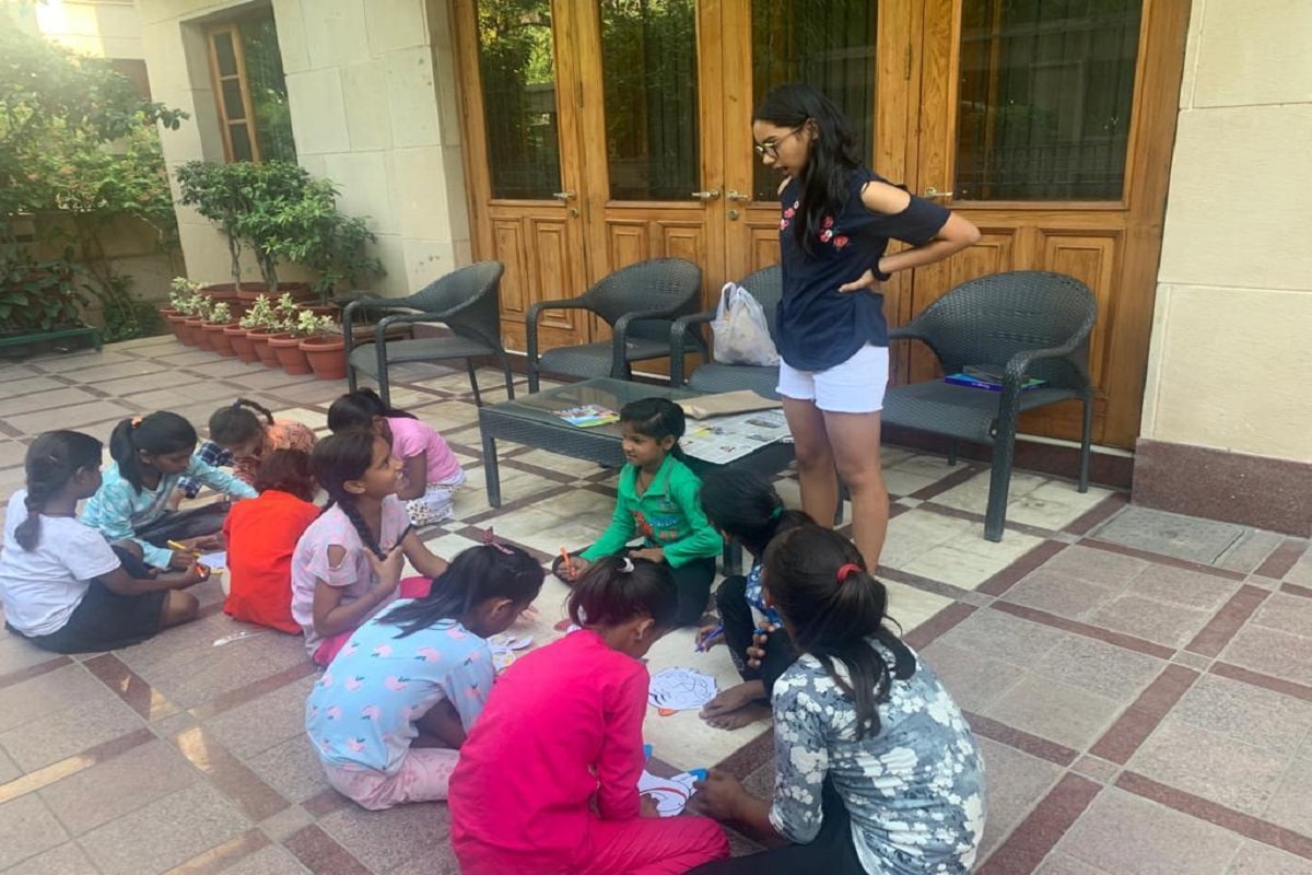 Motivational Story Of Arshya Gaur: कम उम्र में डिप्रेशन को हरा कर कई बच्चों की मदद कर रही हैं ...