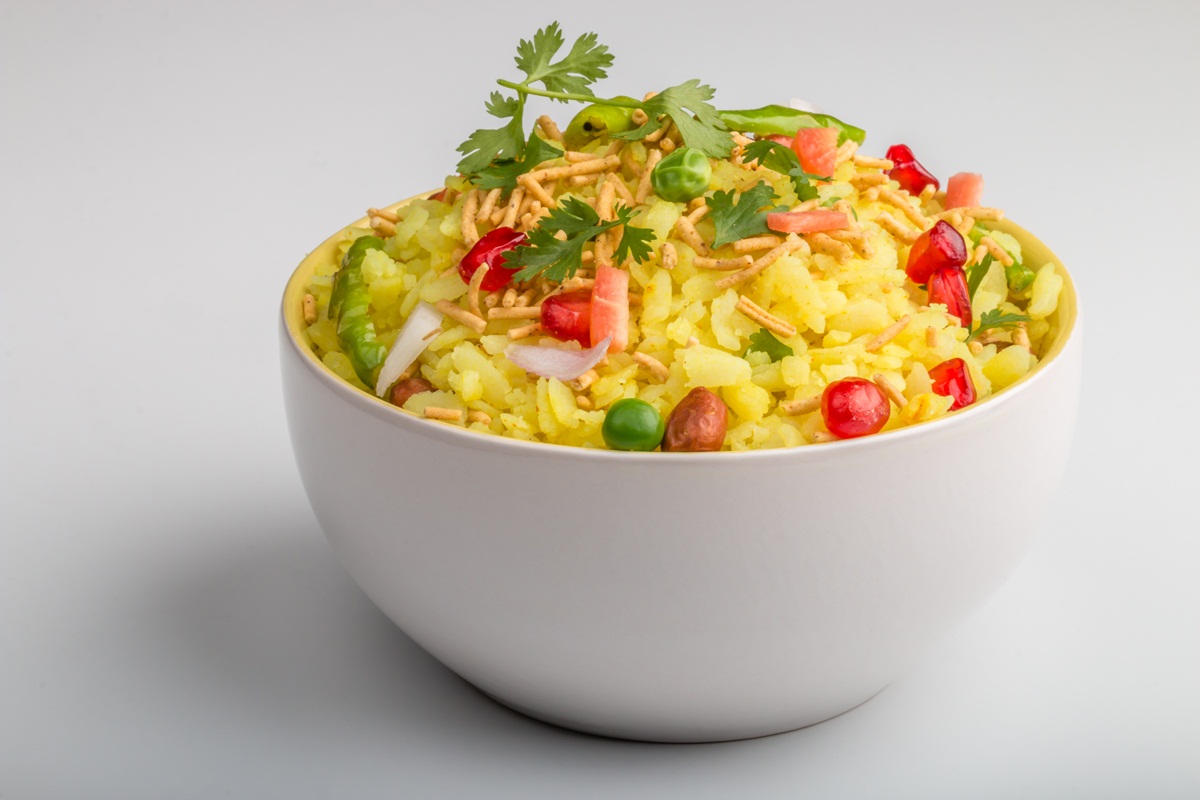 Indori Poha Recipe: 10 मिनट में ही तैयार करें इंदौरी पोहा, ये है बनाने ...