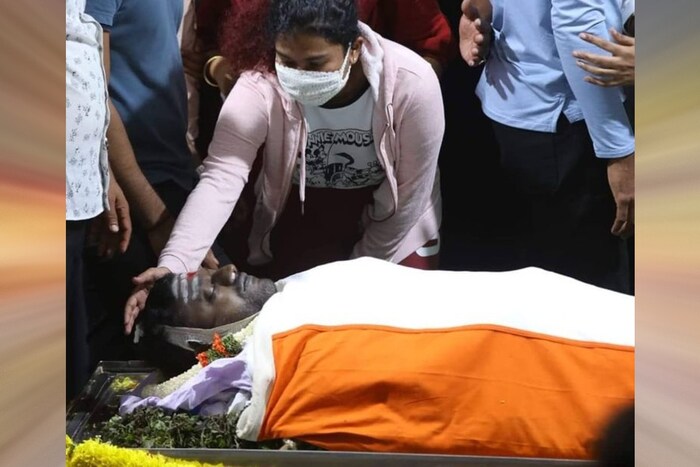 Puneeth Rajkumar Funeral See here Emotional Moments of last rites ...