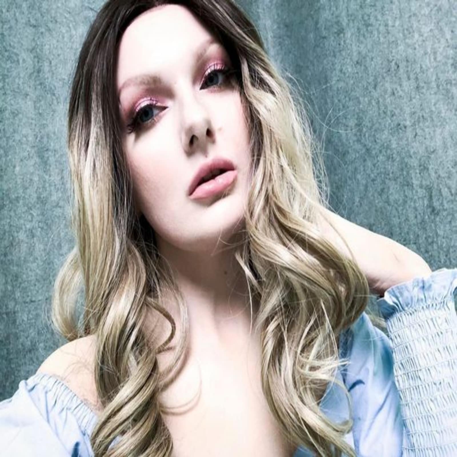 खूबसूरत कहलाने से है महिला को चिढ़, खुद को बनाना चाहती है जीती-जागती ...