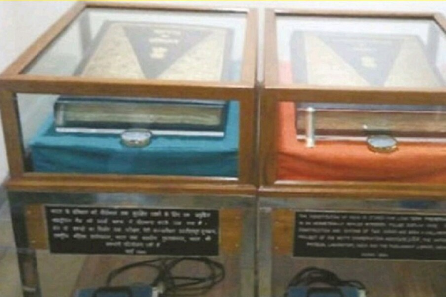 Why original constitution copy kept in helium gas chamber with humidity ...