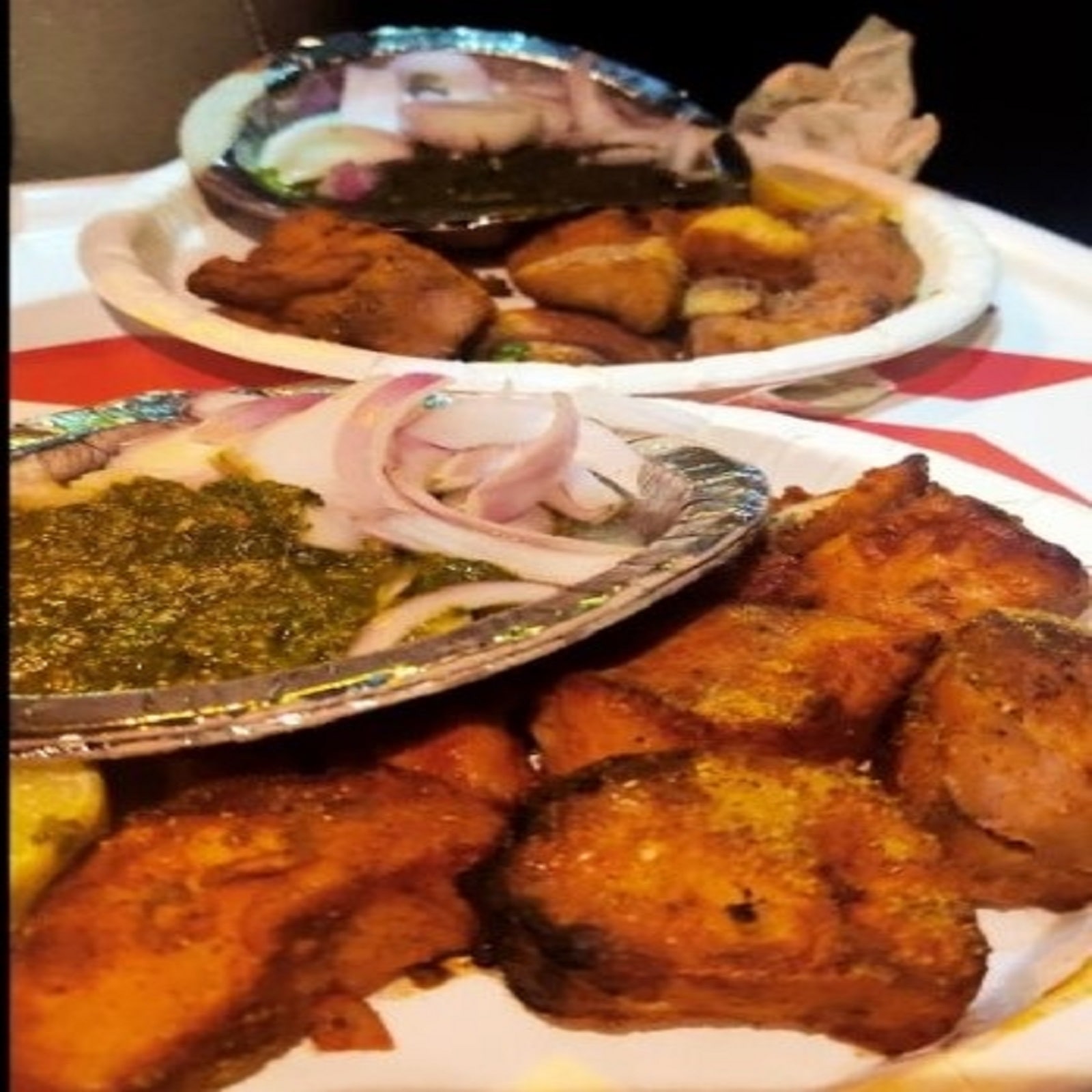 मछली के पकौड़े खाने का मन है, तो मोती नगर में 'परमजीत मच्छीवाला' को एक ...