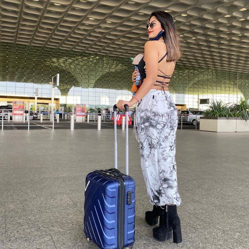 Actress Prachi Singh makes wonder in her bold look Photos Bhojpuri ...