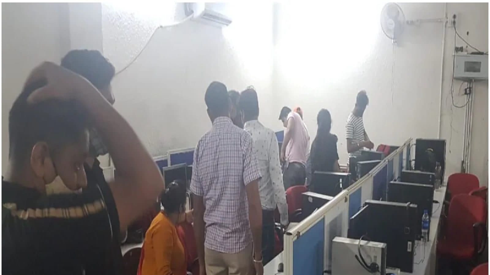 Delhi: Fake Call Center का भंडाफोड़, जॉब द‍िलाने के नाम पर अब तक 150 ...