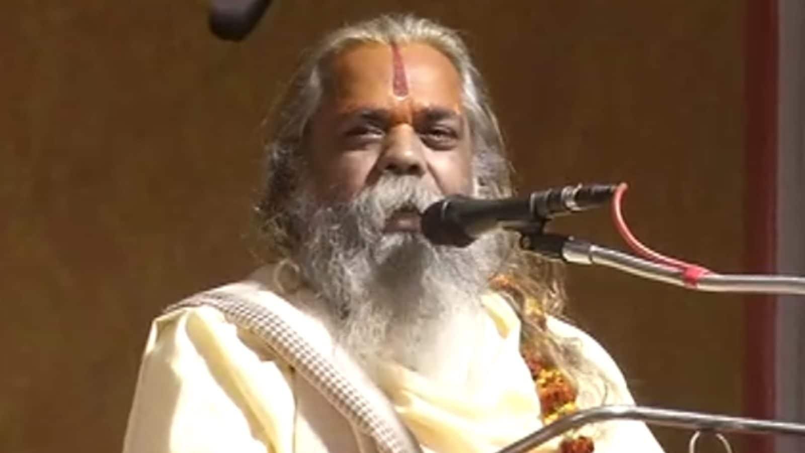 धर्म संसद: महात्मा गांधी पर टिप्पणी से संत नाराज, महंत रामसुंदर दास ने ...