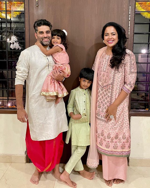 Sameera Reddy B’day Spl : बॉलीवुड में ग्लैमरस अवतार से लोगों को जीता था ...