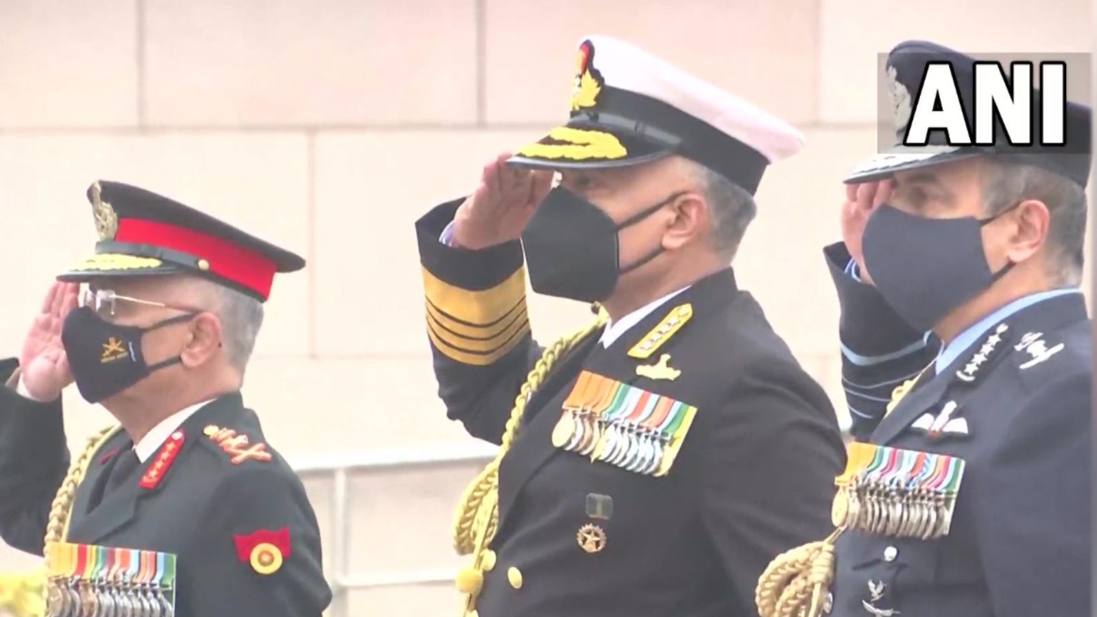 74th Army Day: पीएम मोदी ने दी शुभकामनाएं, युद्ध स्मारक पर पुष्पांजलि ...