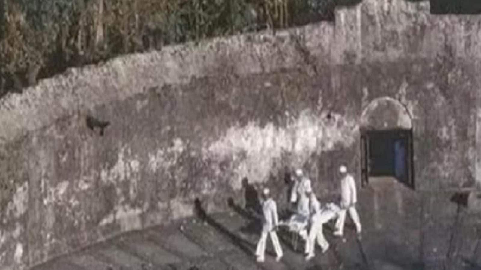 क्‍या है 3000 साल पुरानी 'दोखमेनाशिनी' परंपरा, जिसके लिए चर्चा में है ...