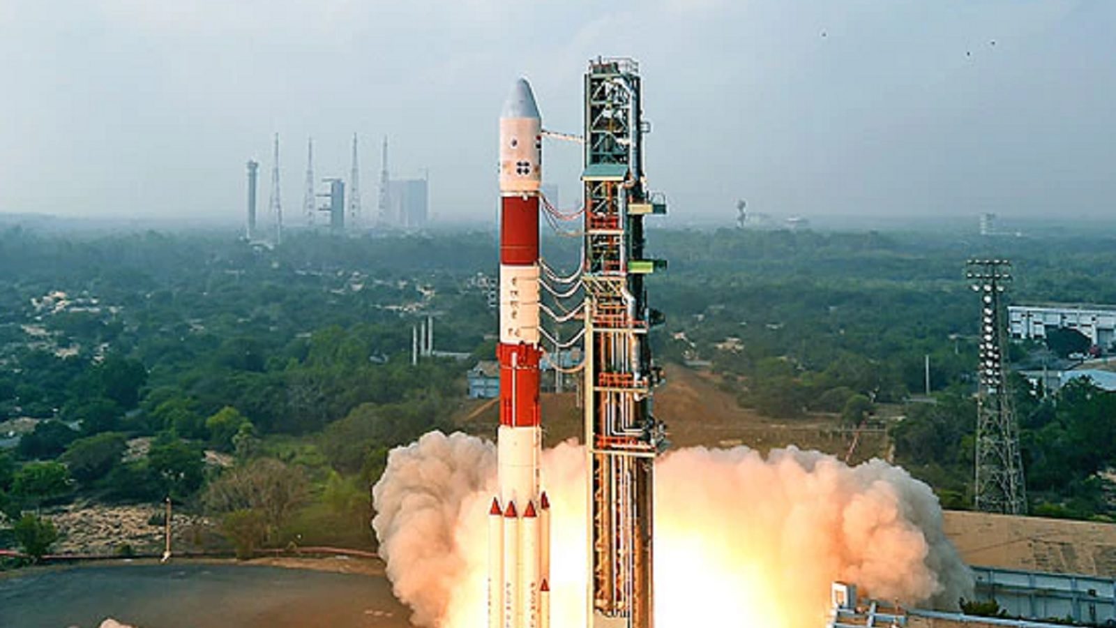 ISRO वैलेंटाइन डे पर लॉन्च करेगा 'निगरानी सैटेलाइट' EOS-4, जानें कितना ...