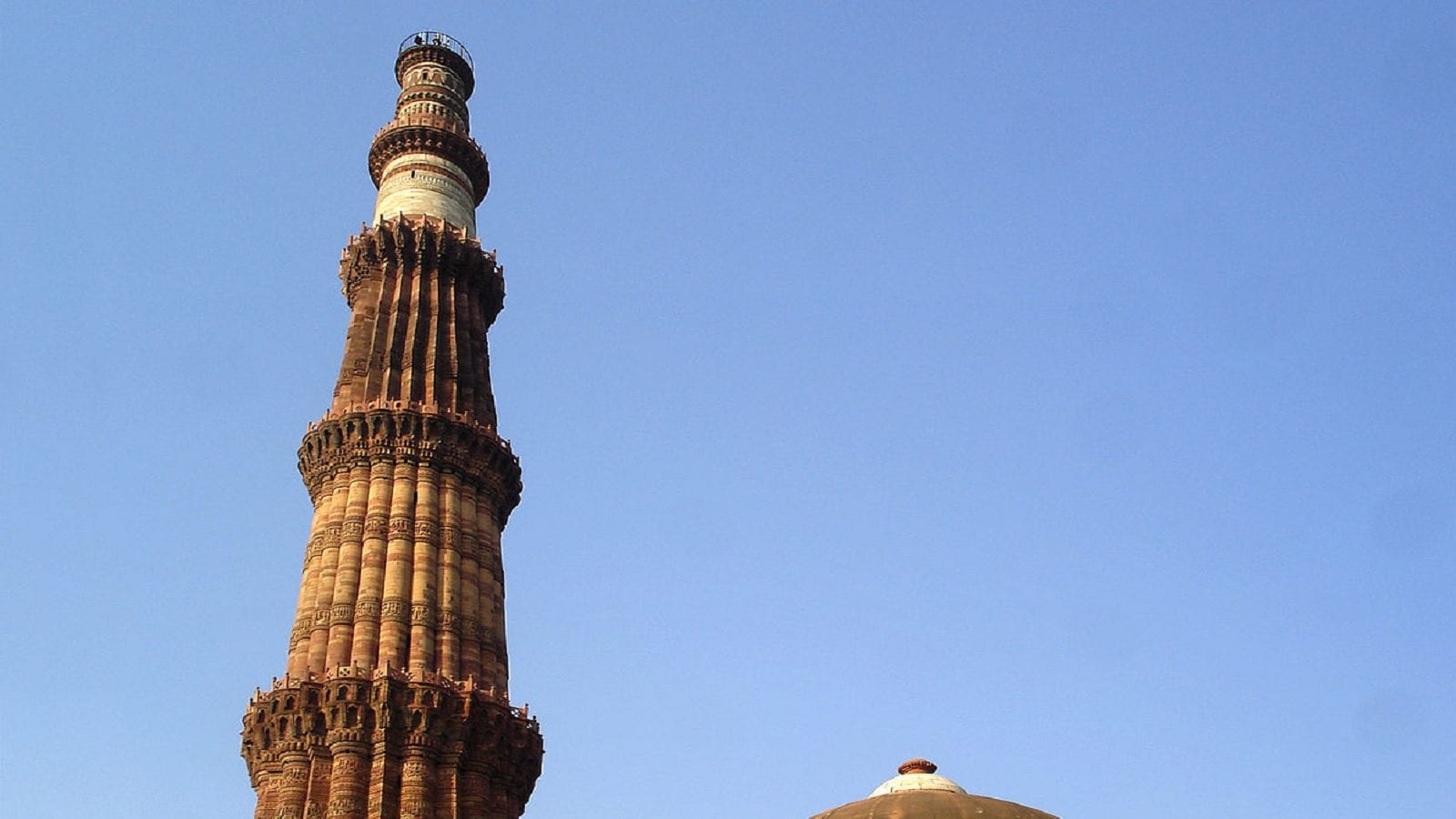 Qutub minar restoration work is going on in delhi by asi nodnc - सज रहा ...