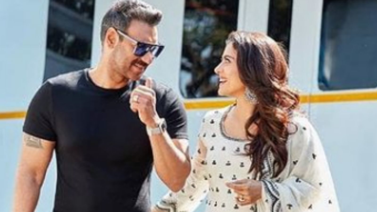 अजय देवगन ने मैरिज एनिवर्सरी के लिए सेट किया Reminder, फैंस बोले- बीवी का खौफ! - ajay devgn ...