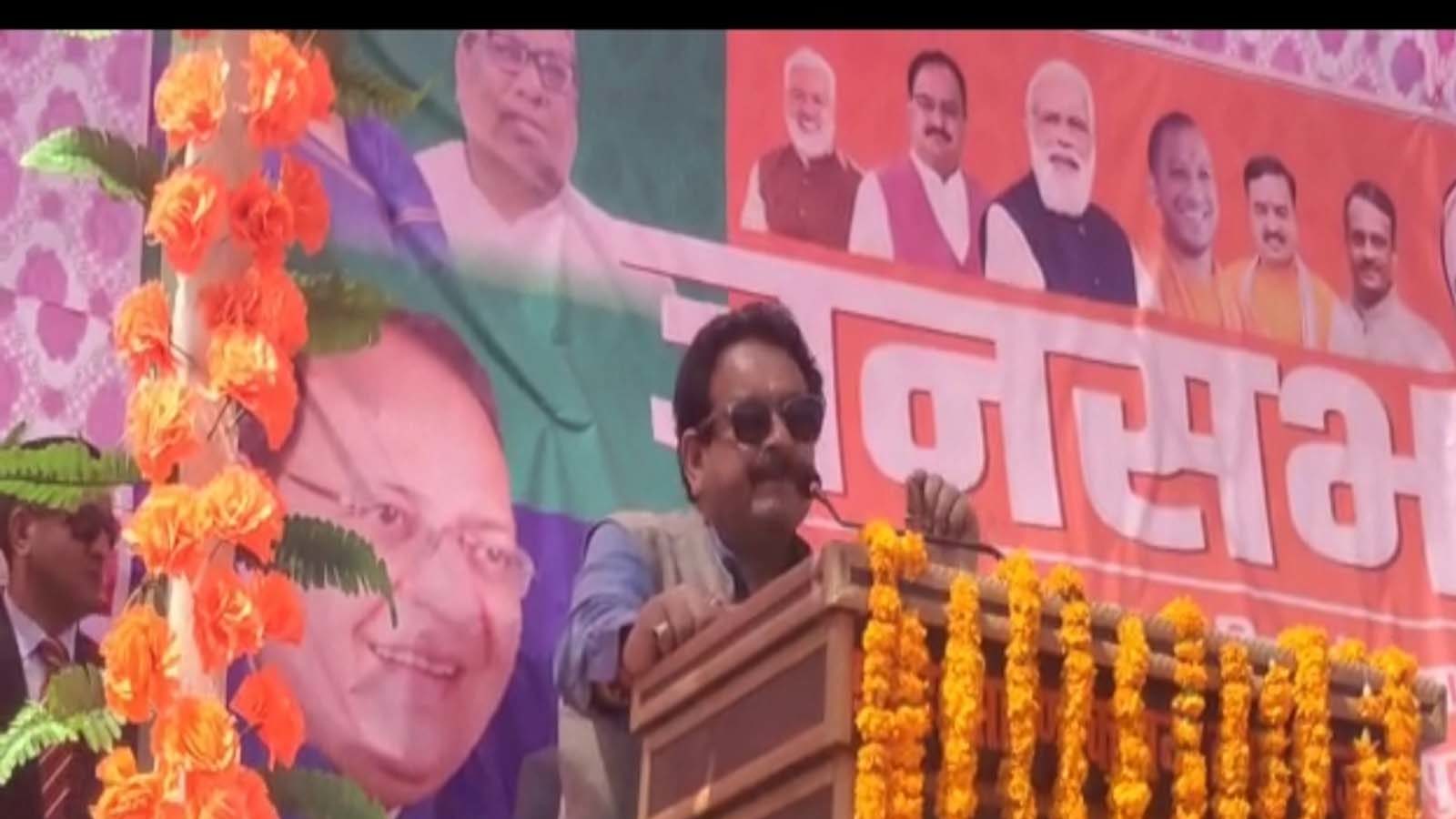 एसपी सिंह बघेल का 'चाचा पर प्यार, भतीजे पर प्रहार', कहा- जब शिवपाल ...