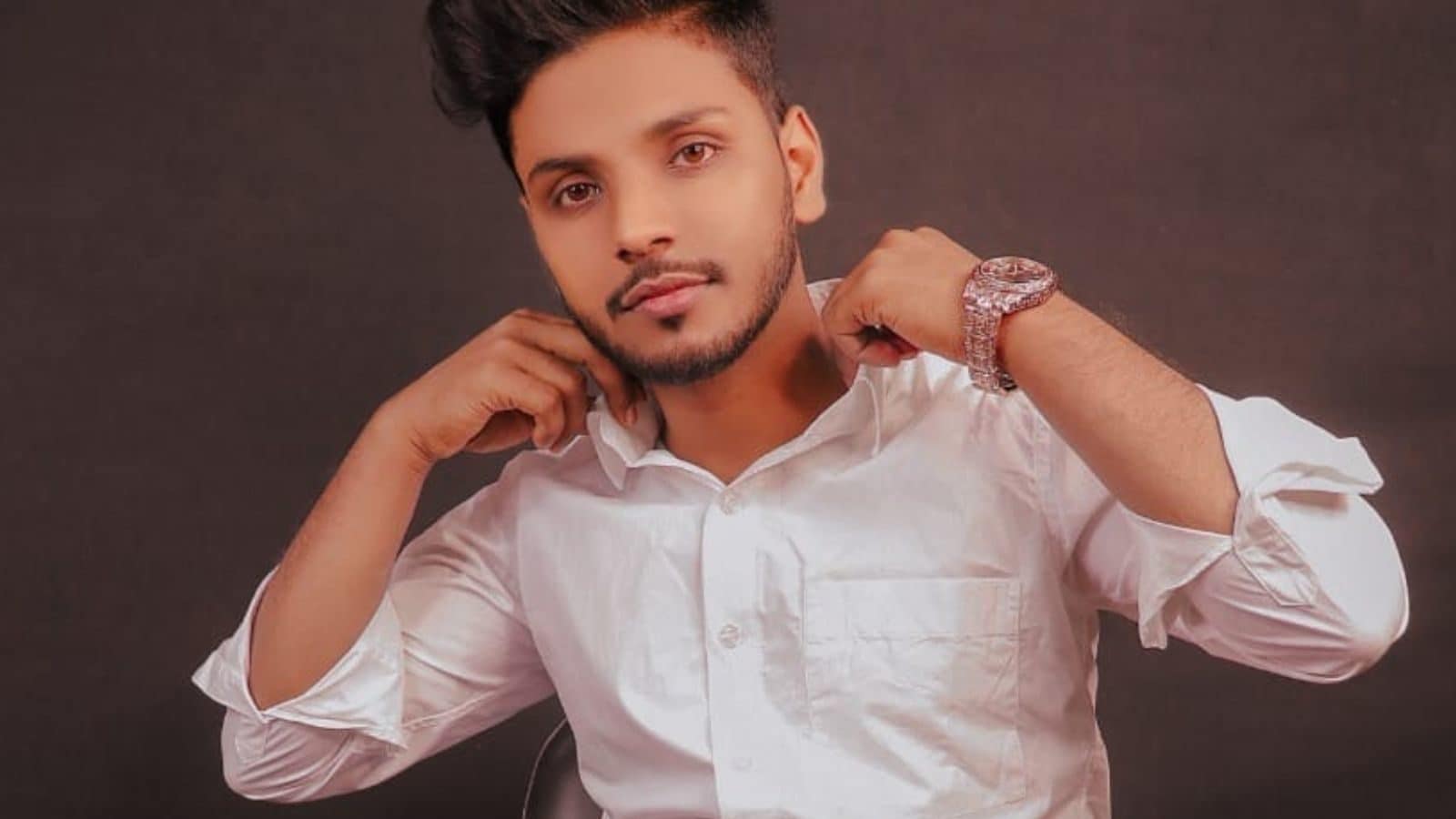 19 साल के Ravi Ranjan kumar हैं सोशल मीडिया स्टार, अपने वीडियोज से ...