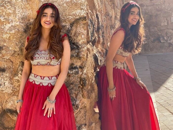 पिंक कलर की फ्लोरल प्रिंटेड साड़ी में बेहद खूबसूरत दिखीं Keerthy Suresh ...