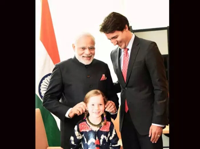 बच्चों के साथ खूब मस्ती करते हैं पीएम मोदी, देखें 8 खूबसूरत फोटोज - pm ...