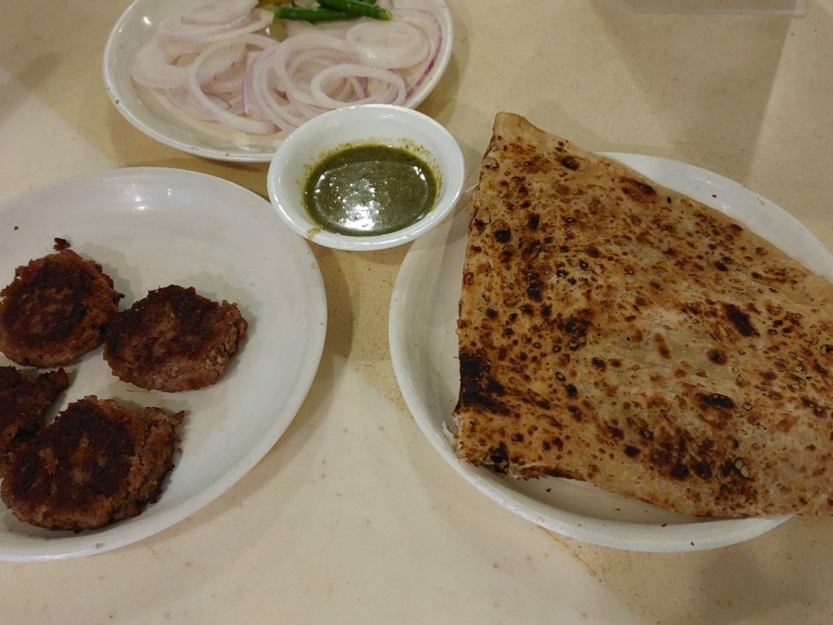 Lucknow Tunday Kababi:जानिए मशहूर टुंडे कबाब की असली कहानी,कहां शुरू ...