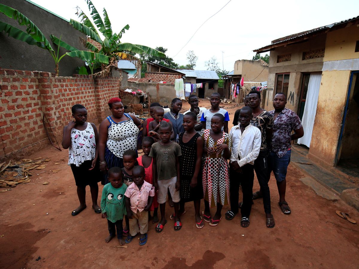 40 साल की उम्र तक महिला बन गई 44 बच्चों की मां, विचित्र कंडीशन के कारण ...